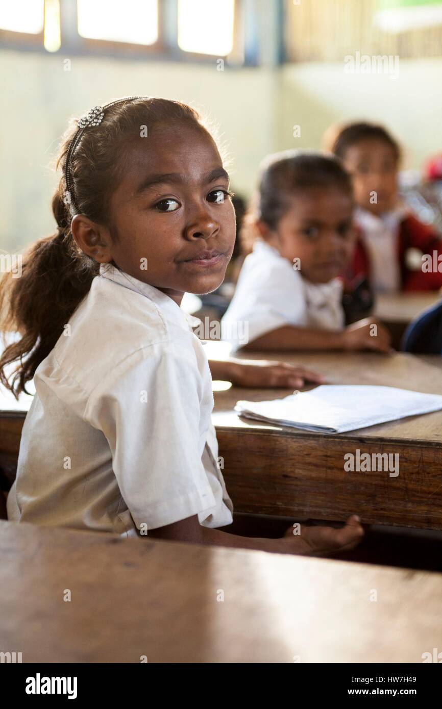 School children classroom indonesia hi-res stock photography and images ...