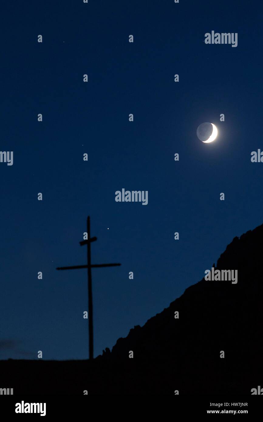 Crescent moon cross hi-res stock photography and images - Alamy