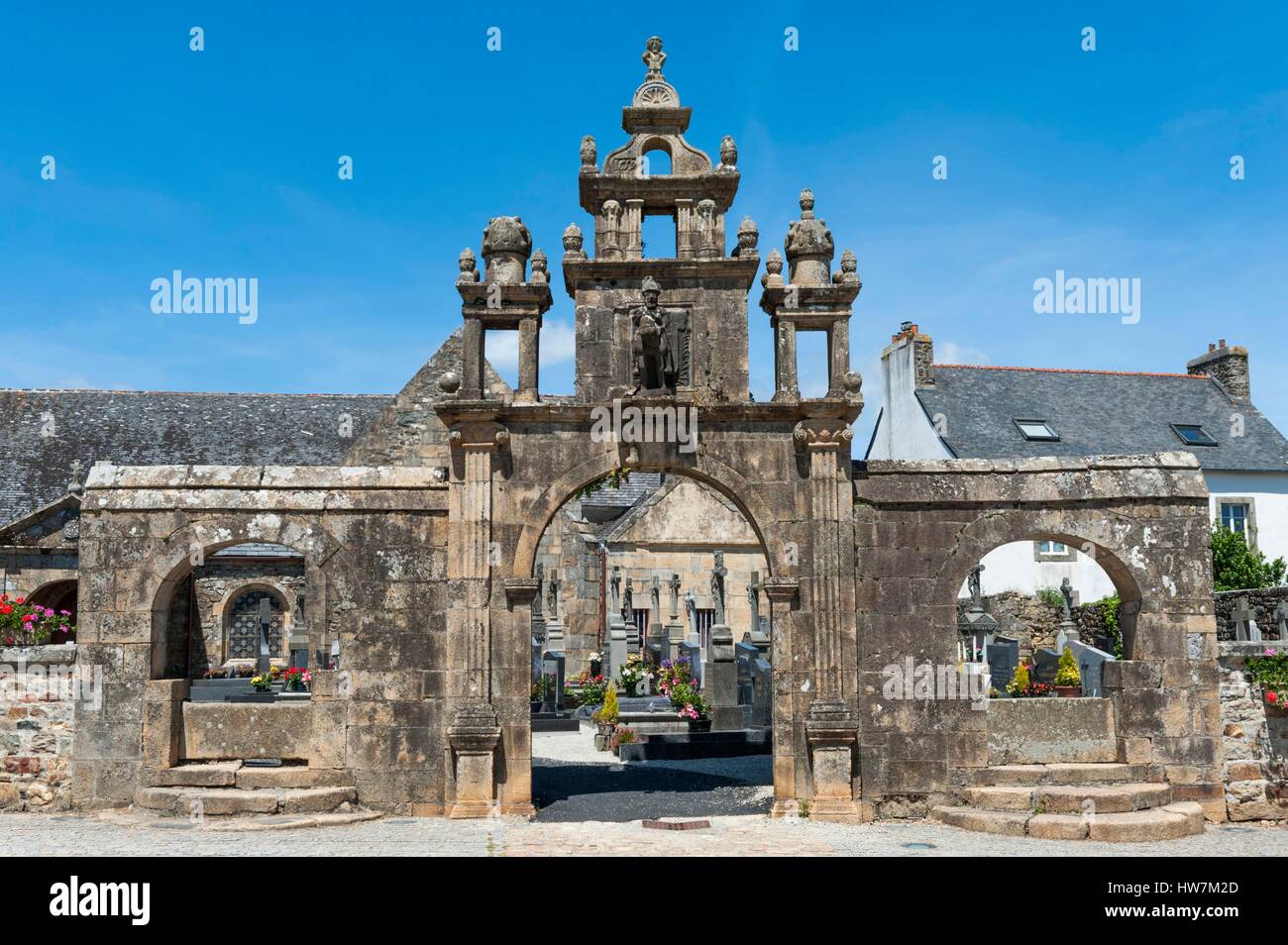 Brittany parish close hi-res stock photography and images - Alamy