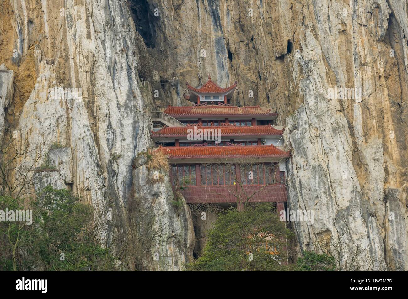China, Guizhou, Ziyun, buddhist cave temple Stock Photo - Alamy