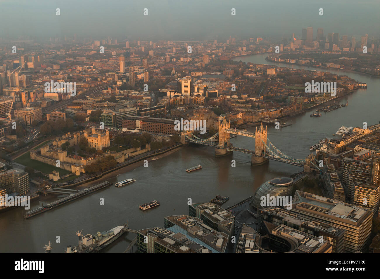 Buildings skyline sunset city of london hi-res stock photography and ...