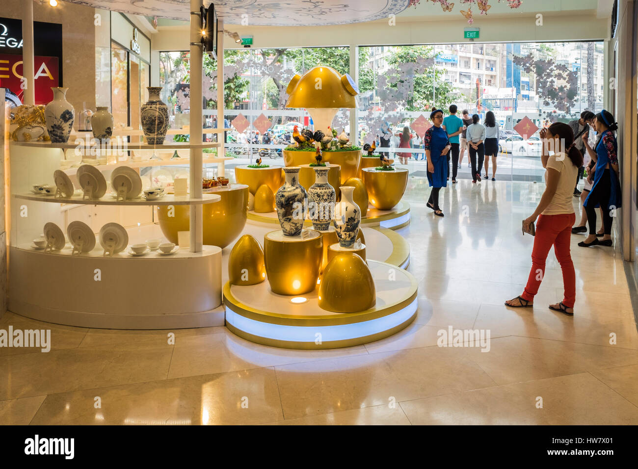 Saigon Centre, consisting of a modern Shopping Mall, Ho Chi Minh City ...
