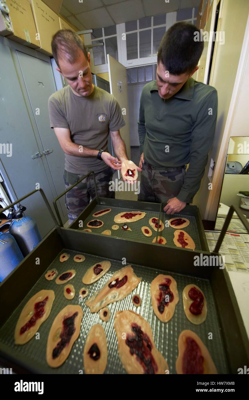 Combat injuries hi-res stock photography and images - Alamy