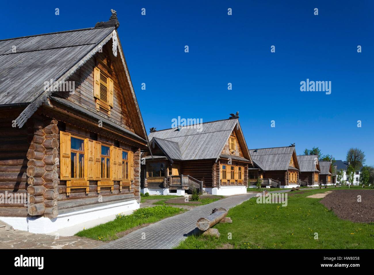 Traditional russian izba cabins hi-res stock photography and images - Alamy