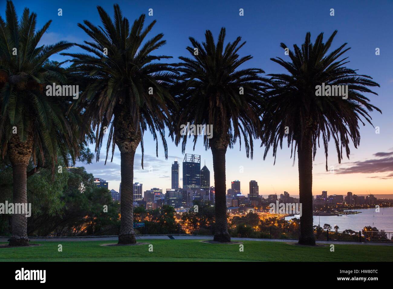 Australia, Western Australia, Perth, city skyline from Kings Park, dawn ...