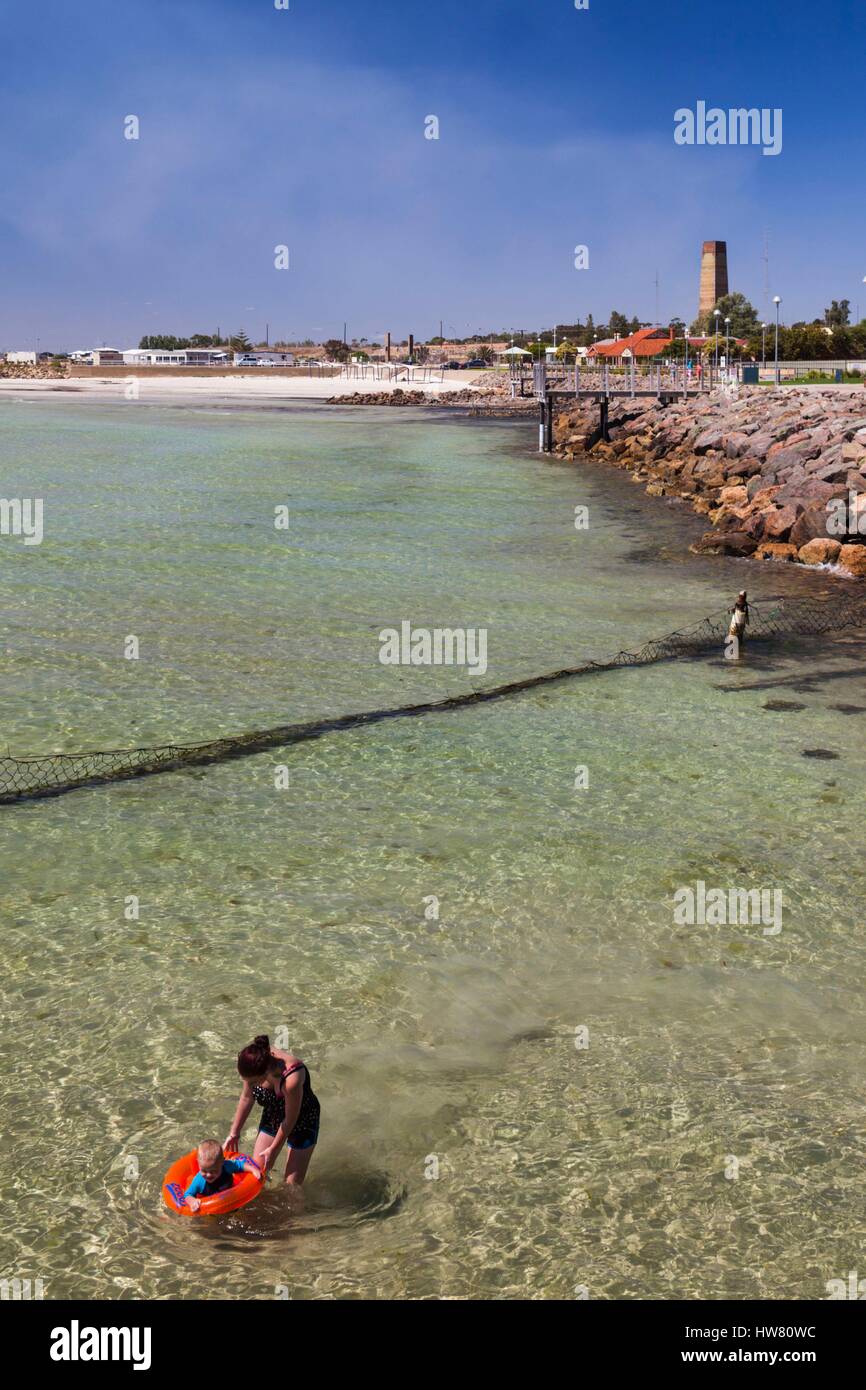 Australia, South Australia, Yorke Peninsula, Wallaroo, town beach Stock ...
