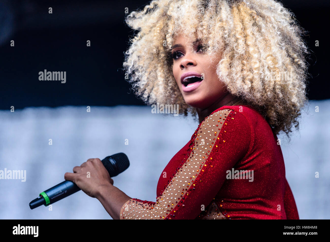 Fleur east uptown funk hi-res stock photography and images - Alamy