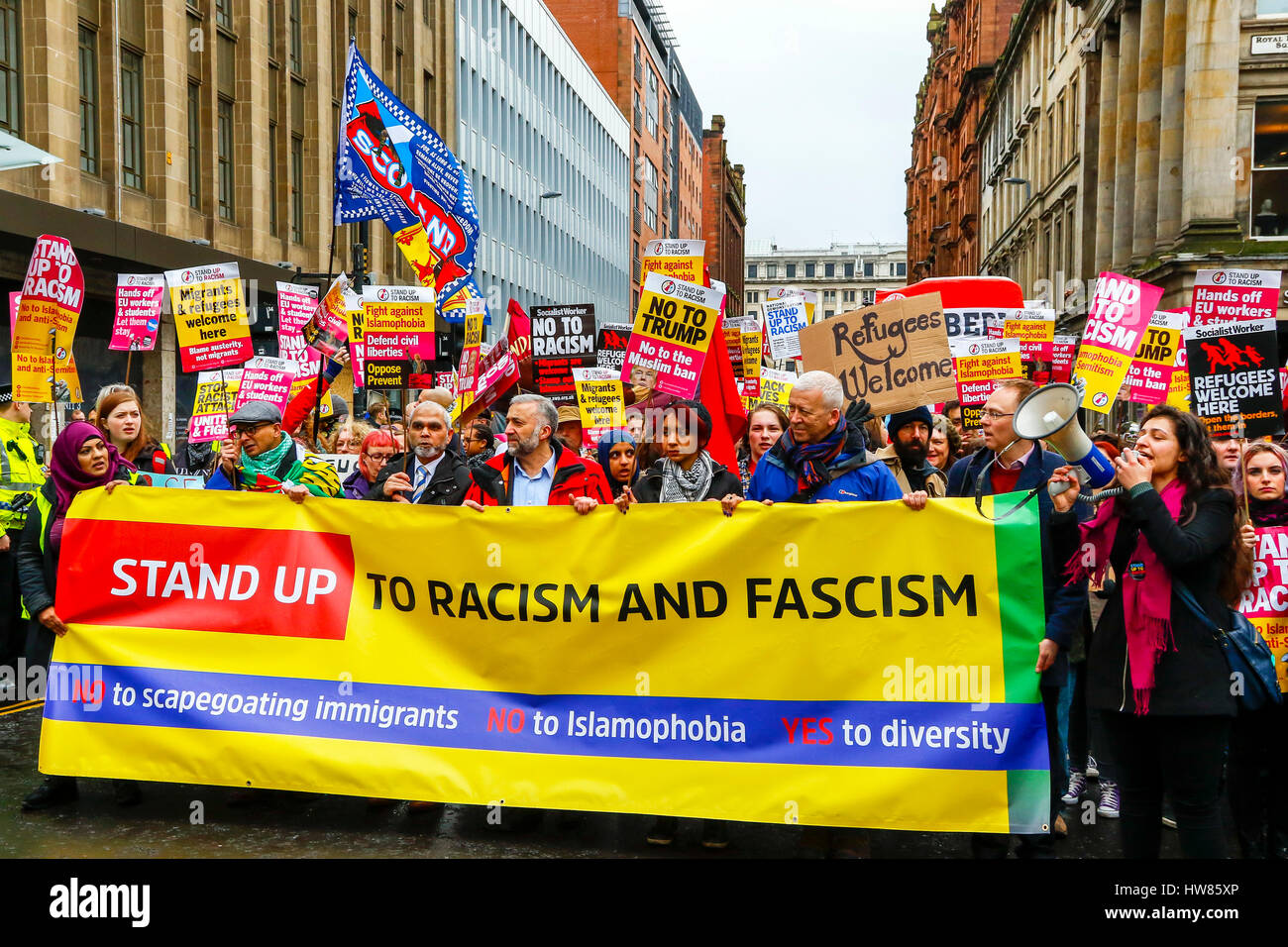 Racial prejudice hi-res stock photography and images - Alamy