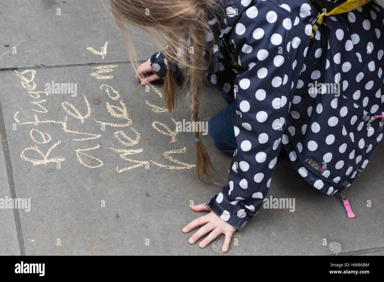 Children chalk writing pavement hi-res stock photography and images - Alamy