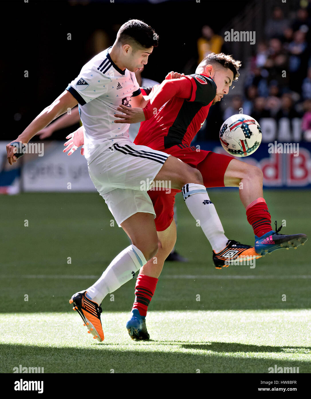 Vancouver, Canada. 18th Mar, 2017. Toronto FC's Jonathan Osario (R ...