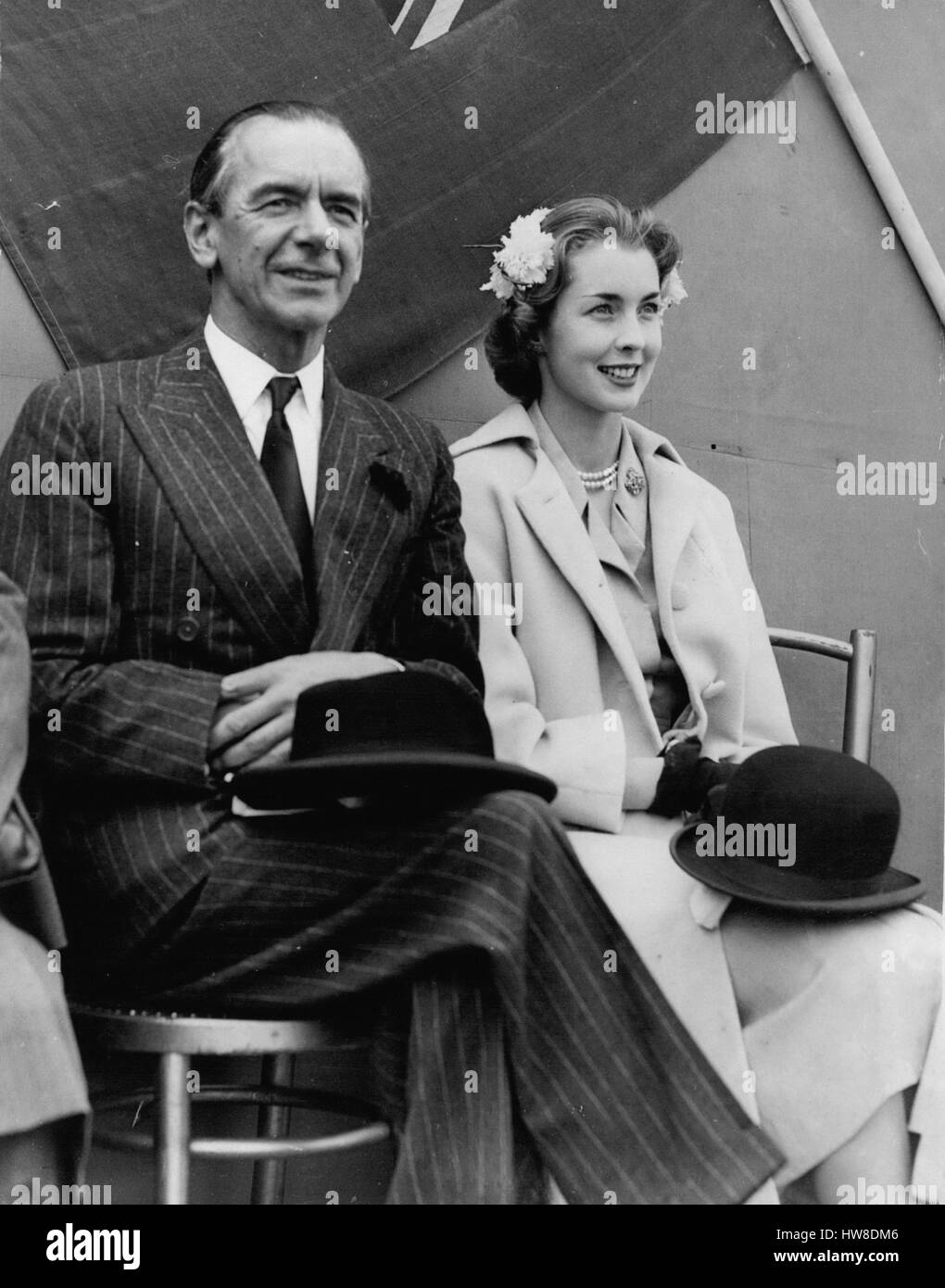 Aug. 08, 1955 - The Edinburgh Horse show. Photo shows Sir Malcolm ...