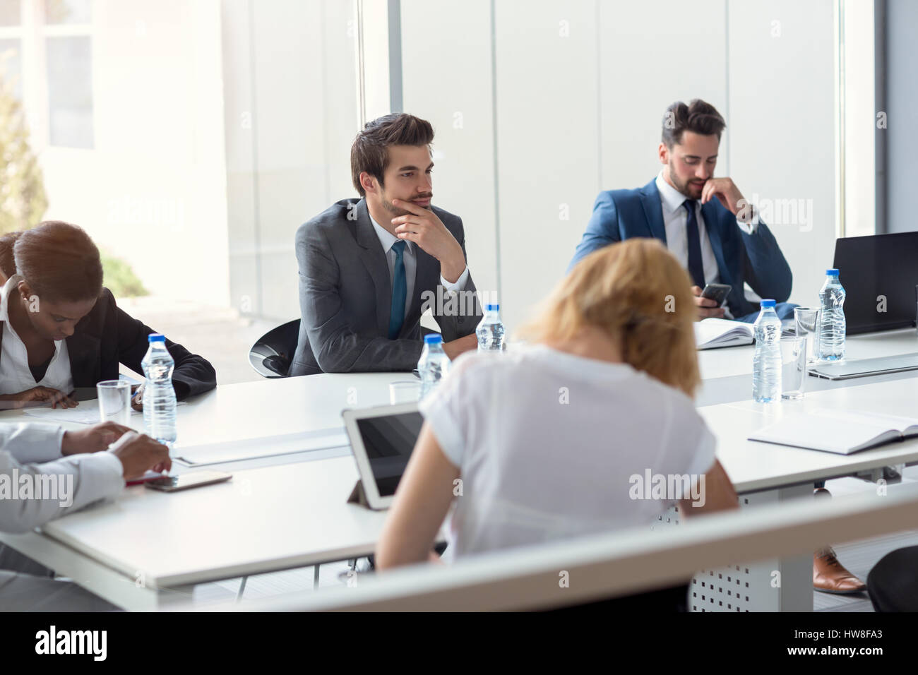 Office workers meeting hi-res stock photography and images - Alamy