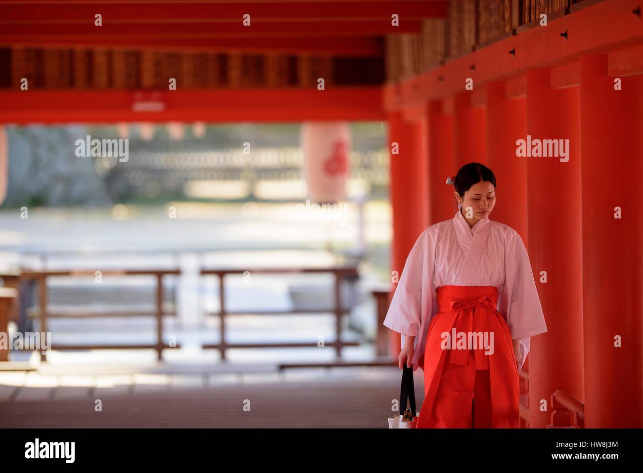 Shintoism japan priest hi-res stock photography and images - Alamy