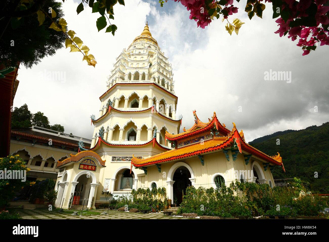Malaysia, Penang, Air Itam, Kek Lok Si temple, the Ban Po Thar pagoda ...
