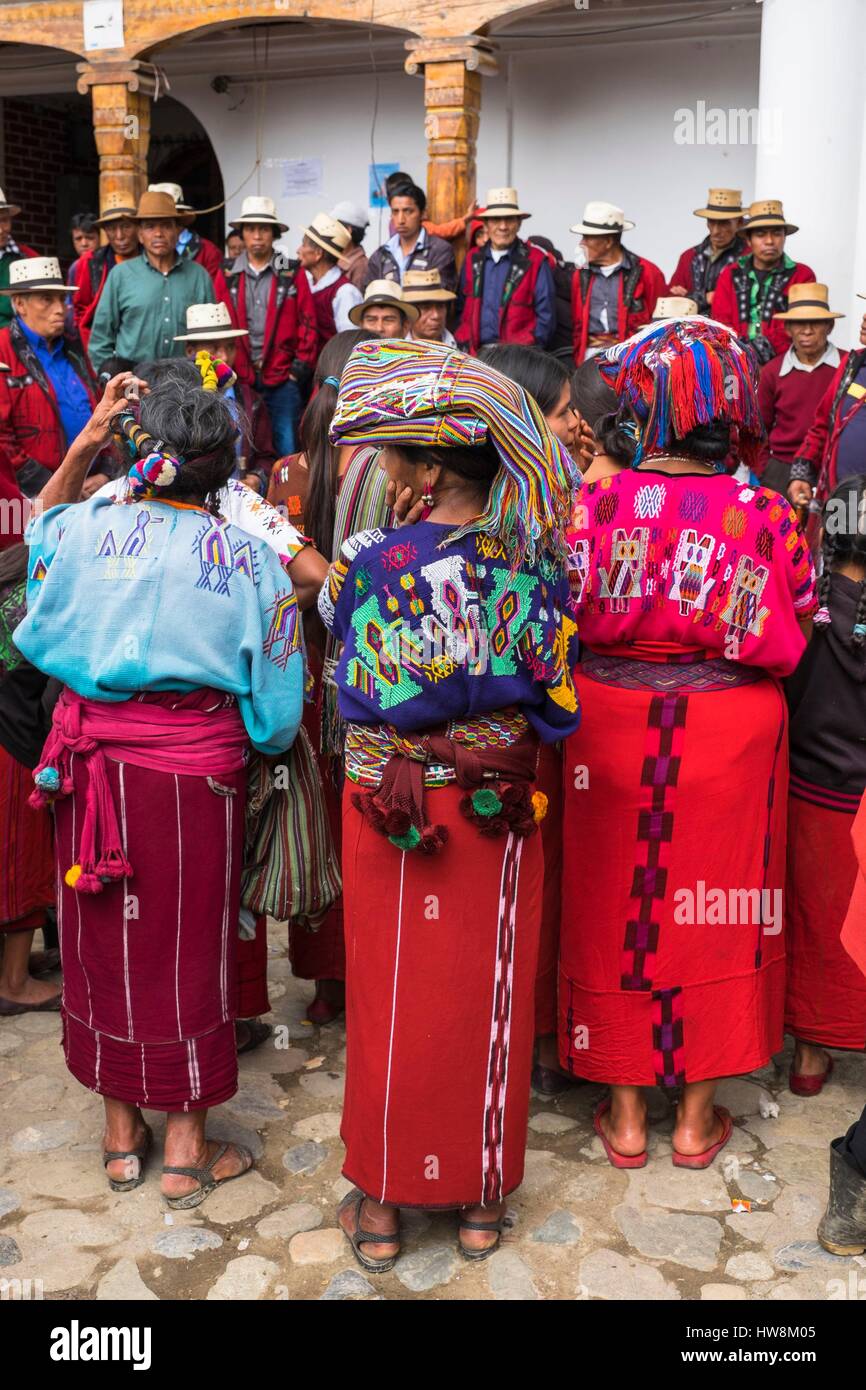 Ixil hi-res stock photography and images - Alamy