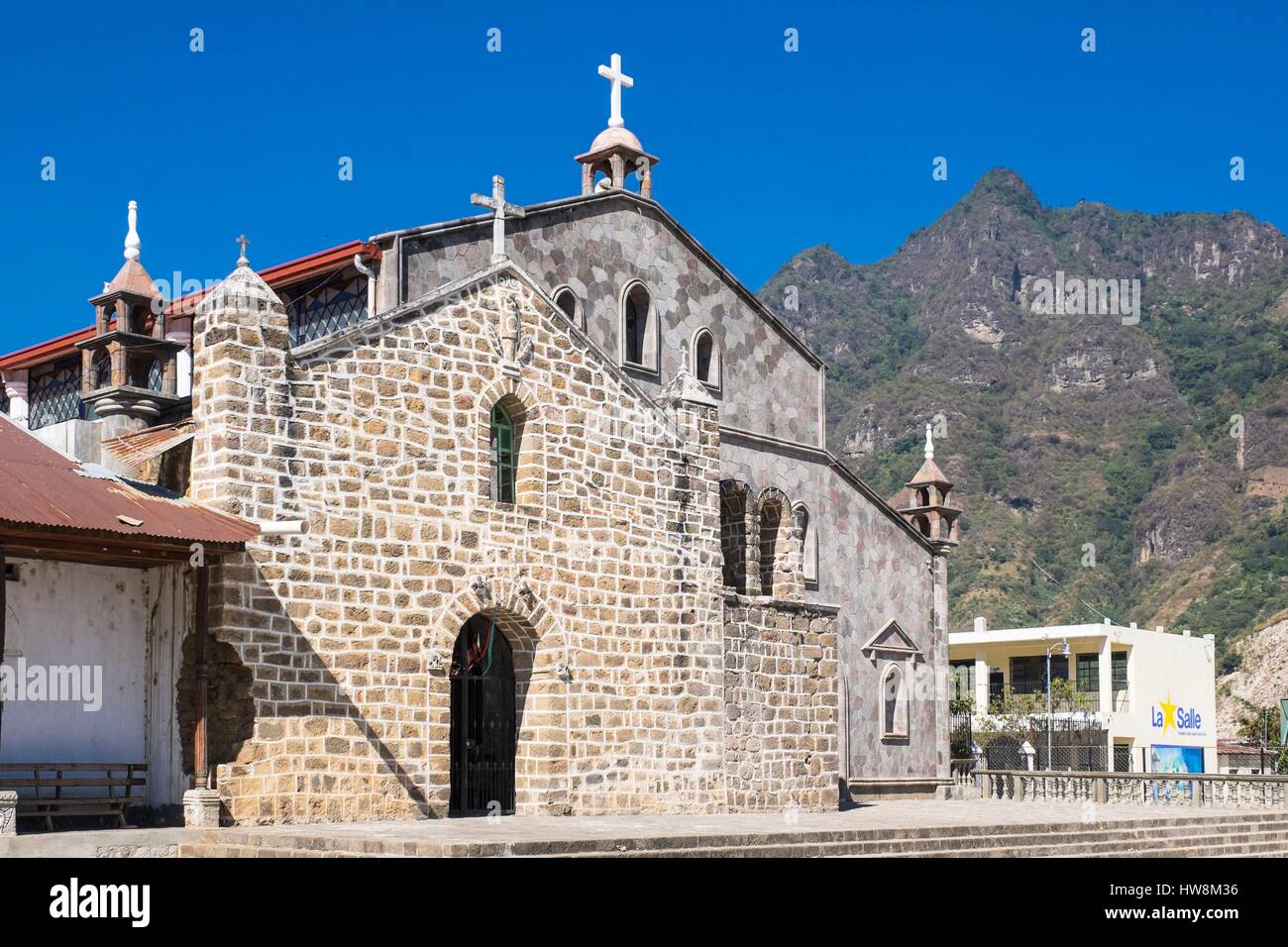 Lake atitlan guatemala maya people hi-res stock photography and images ...