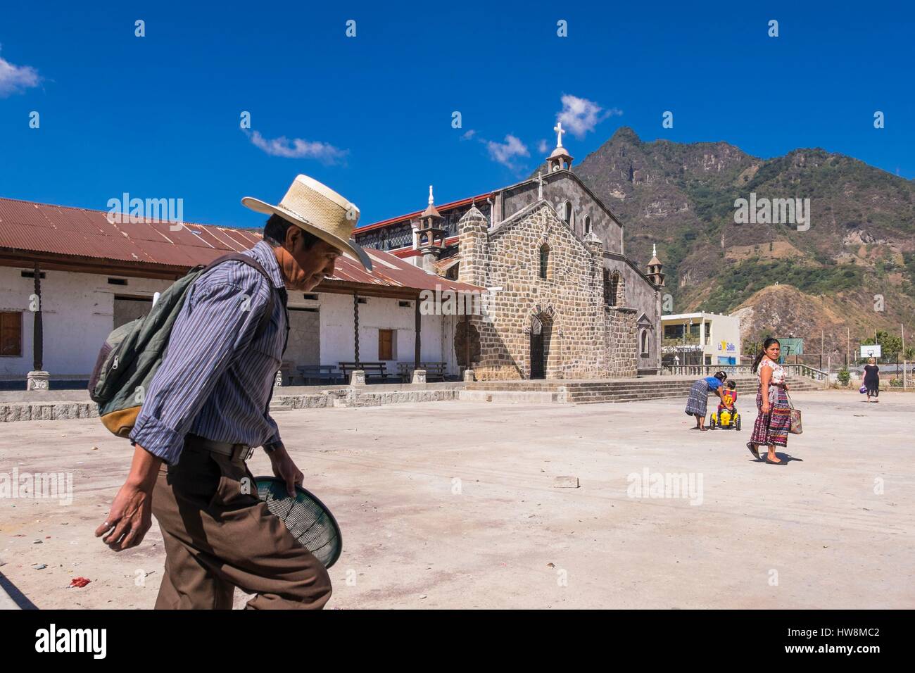 Lake atitlan guatemala maya people hi-res stock photography and images ...