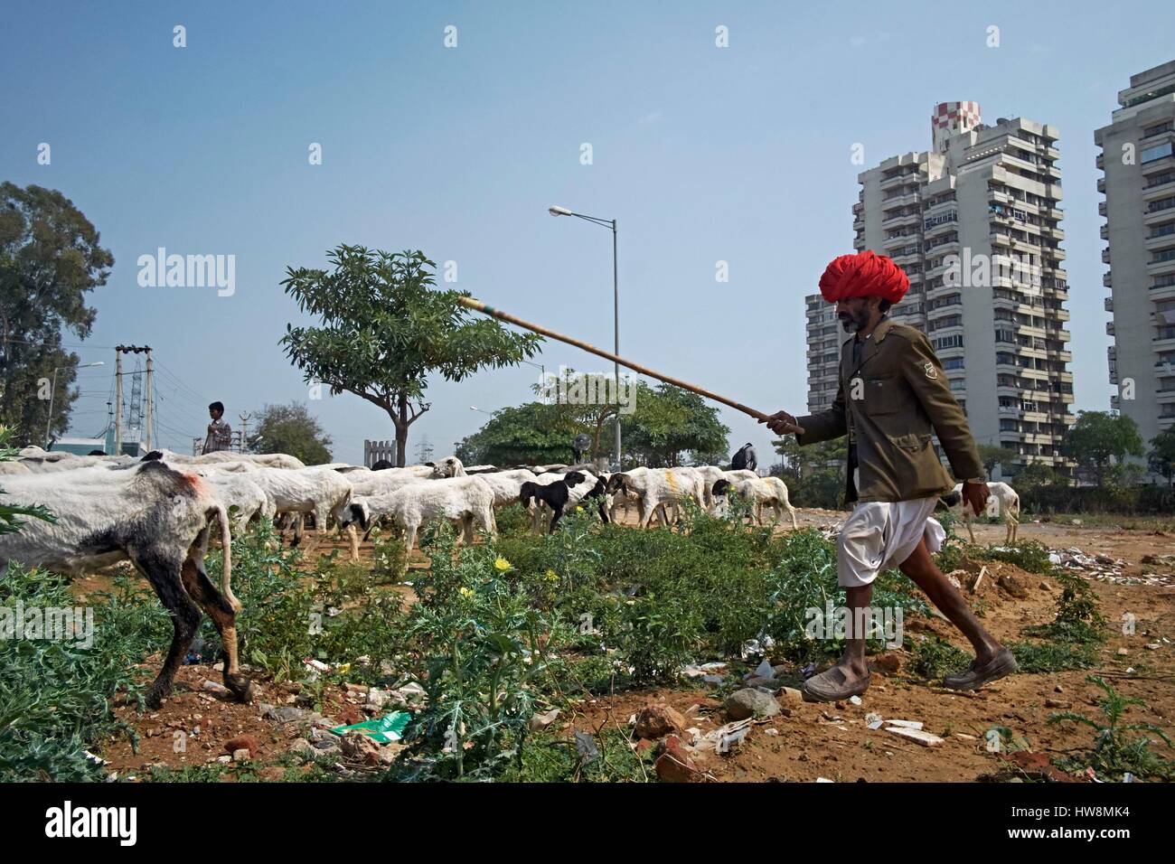 Delhi gurgaon street hi-res stock photography and images - Alamy