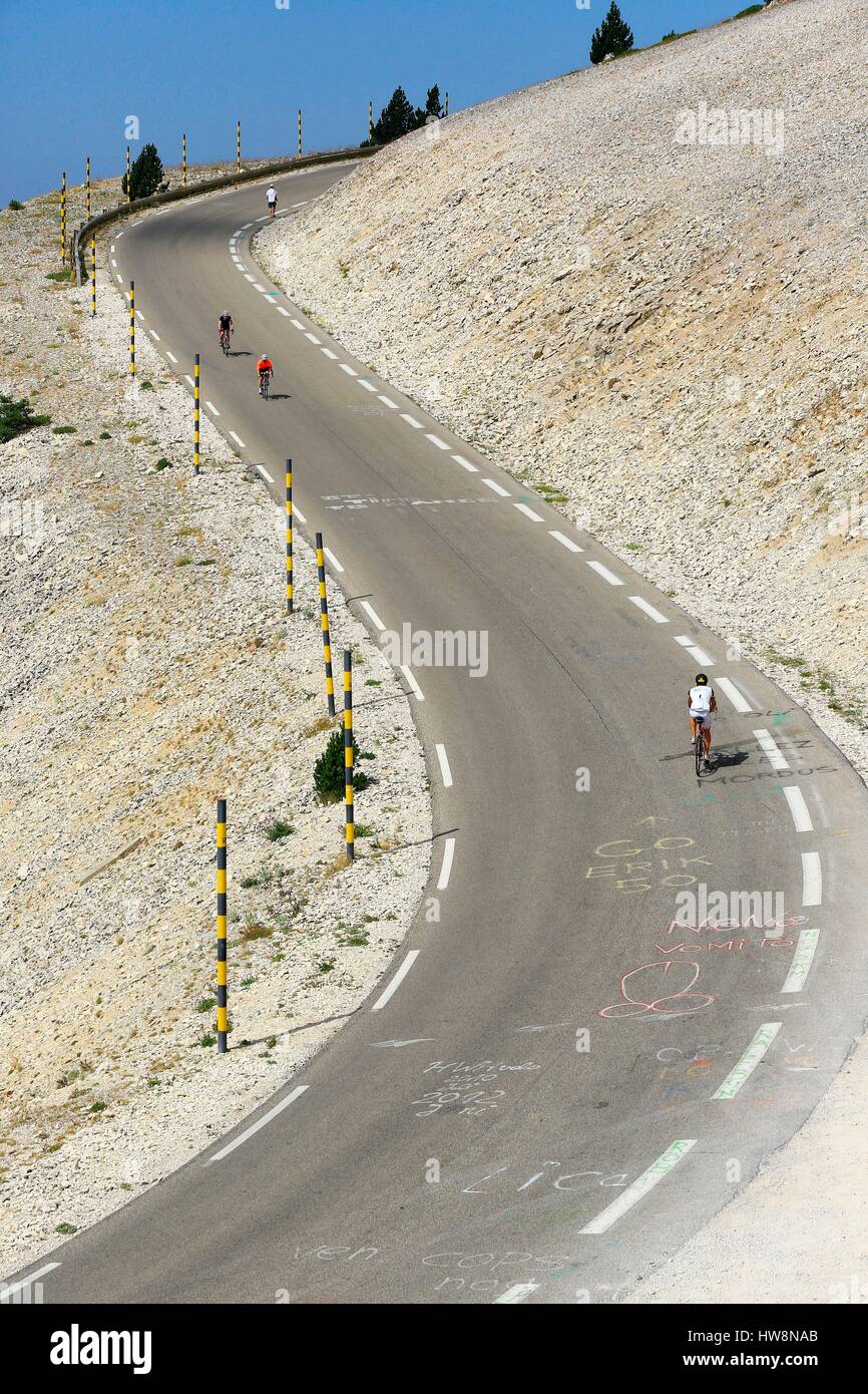 France, Vaucluse, Mont Ventoux, Col storms, D974, south side Stock ...