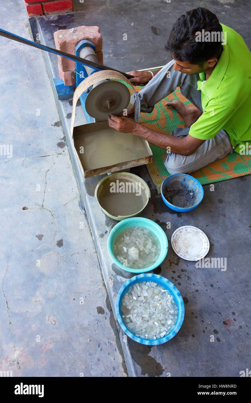 Sri Lanka, Southern Province, Galle district, Moonstone Mine, polishing ...