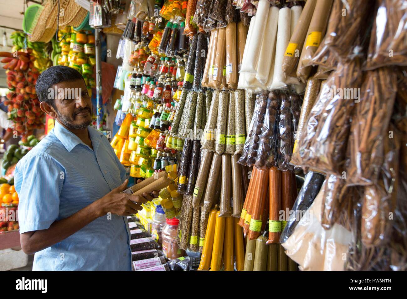 Sri Lanka, Central Province, Kandy district, Kandy, market, spices ...