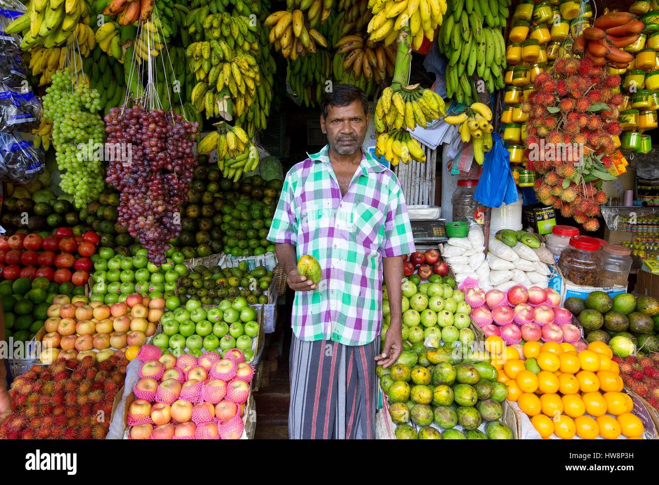Sri Lanka, Central Province, Kandy district, Kandy, market Stock Photo ...