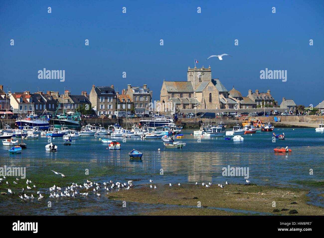 Barfleur france hi-res stock photography and images - Alamy