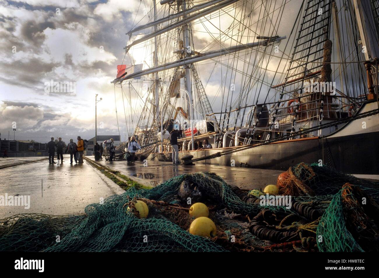 Three masted barque hi-res stock photography and images - Alamy