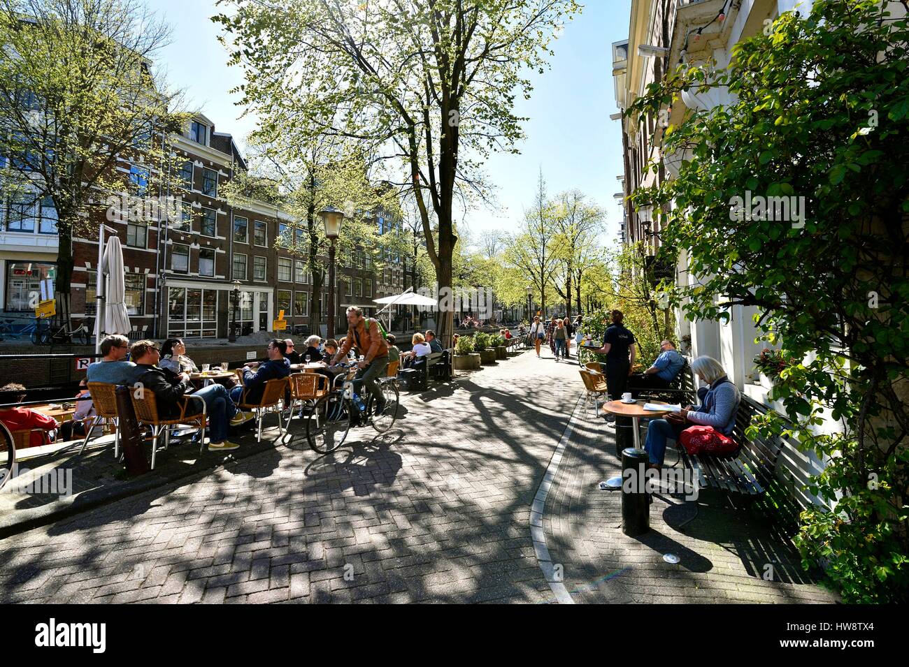 17th century street scene amsterdam hi-res stock photography and images ...