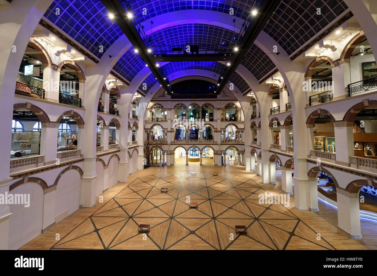 Tropenmuseum amsterdam roof hi-res stock photography and images - Alamy