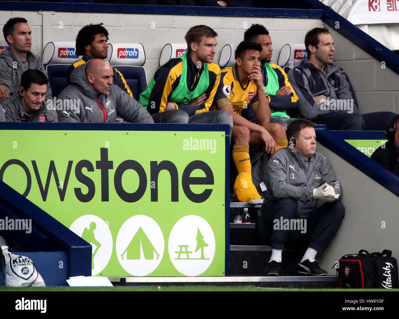 Arsenal's Alexis Sanchez with an ice pack around his right ankle after ...