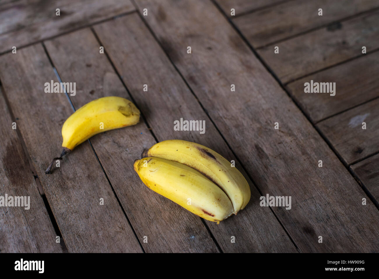 Twin bananas hi-res stock photography and images - Alamy