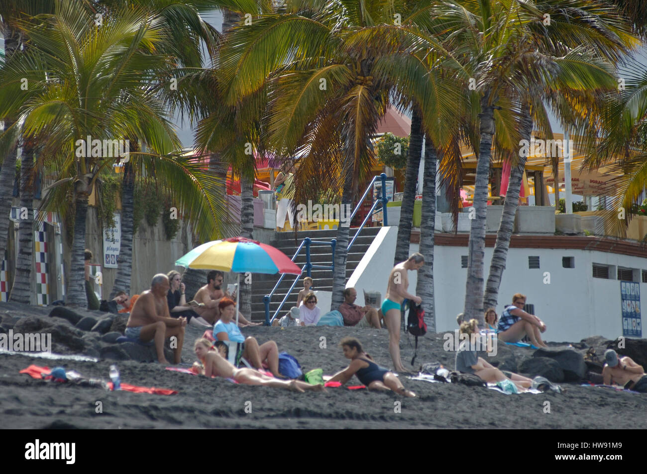 Puerto naos, La Palma 29-March-2005: Holliday at the beautiful black ...
