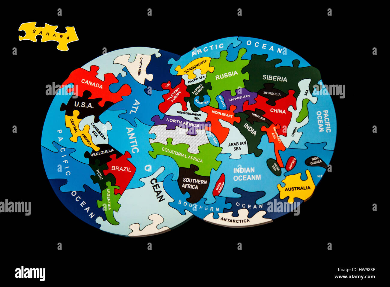 World map puzzle hi-res stock photography and images - Alamy