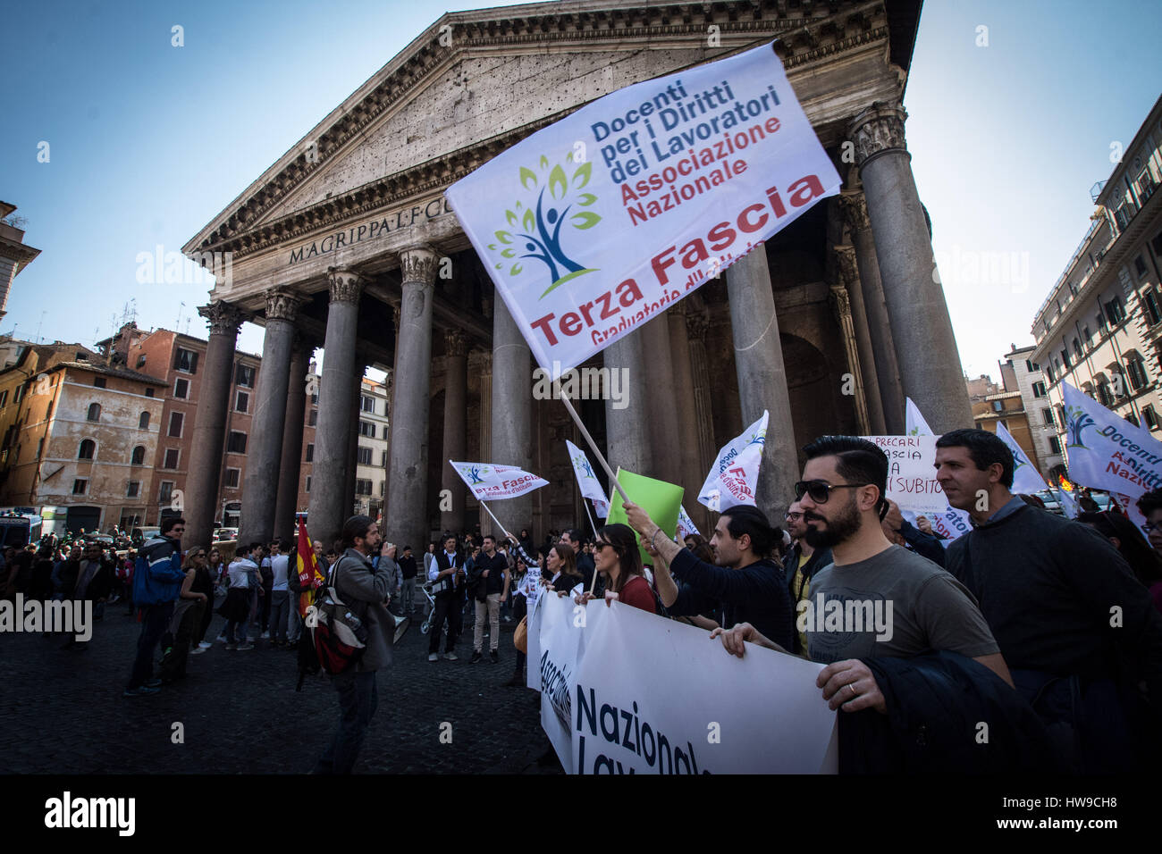 Rome, Italy. 17th Mar, 2017. Rome March 17 2017, General shool strike ...