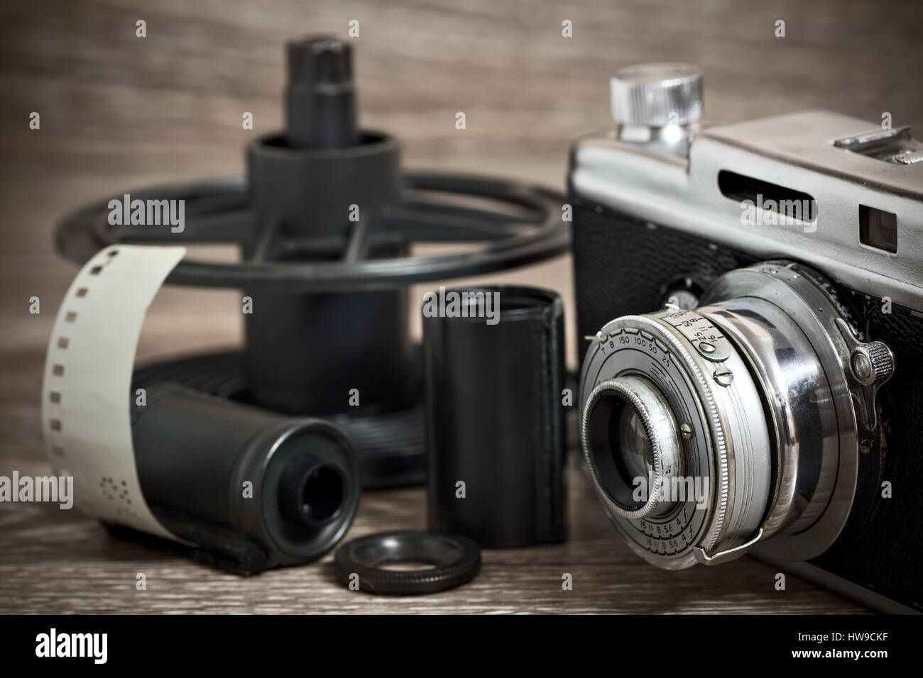 Vintage rangefinder film camera hi-res stock photography and images - Alamy