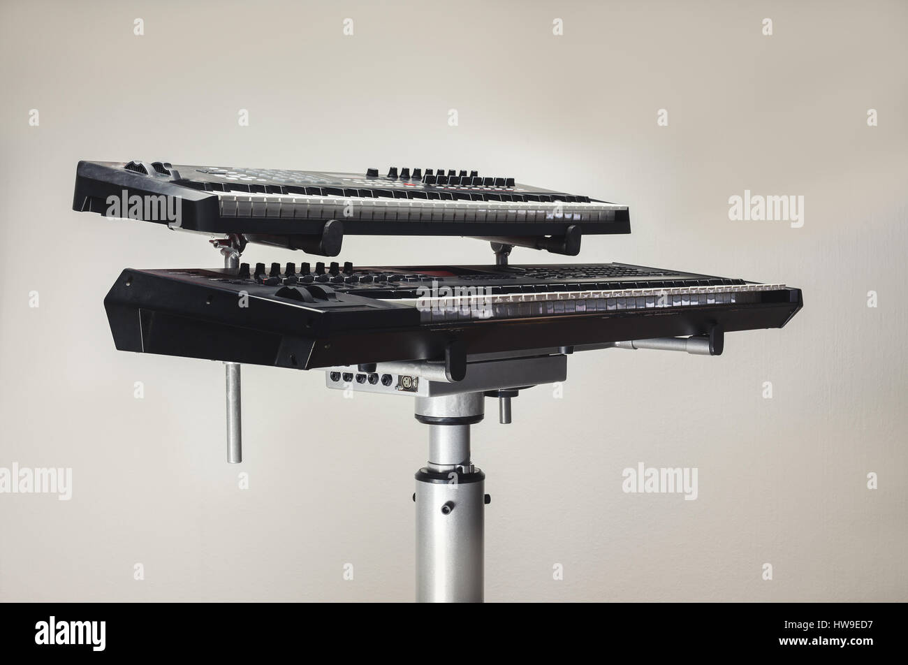 Double keyboard piano hi-res stock photography and images - Alamy