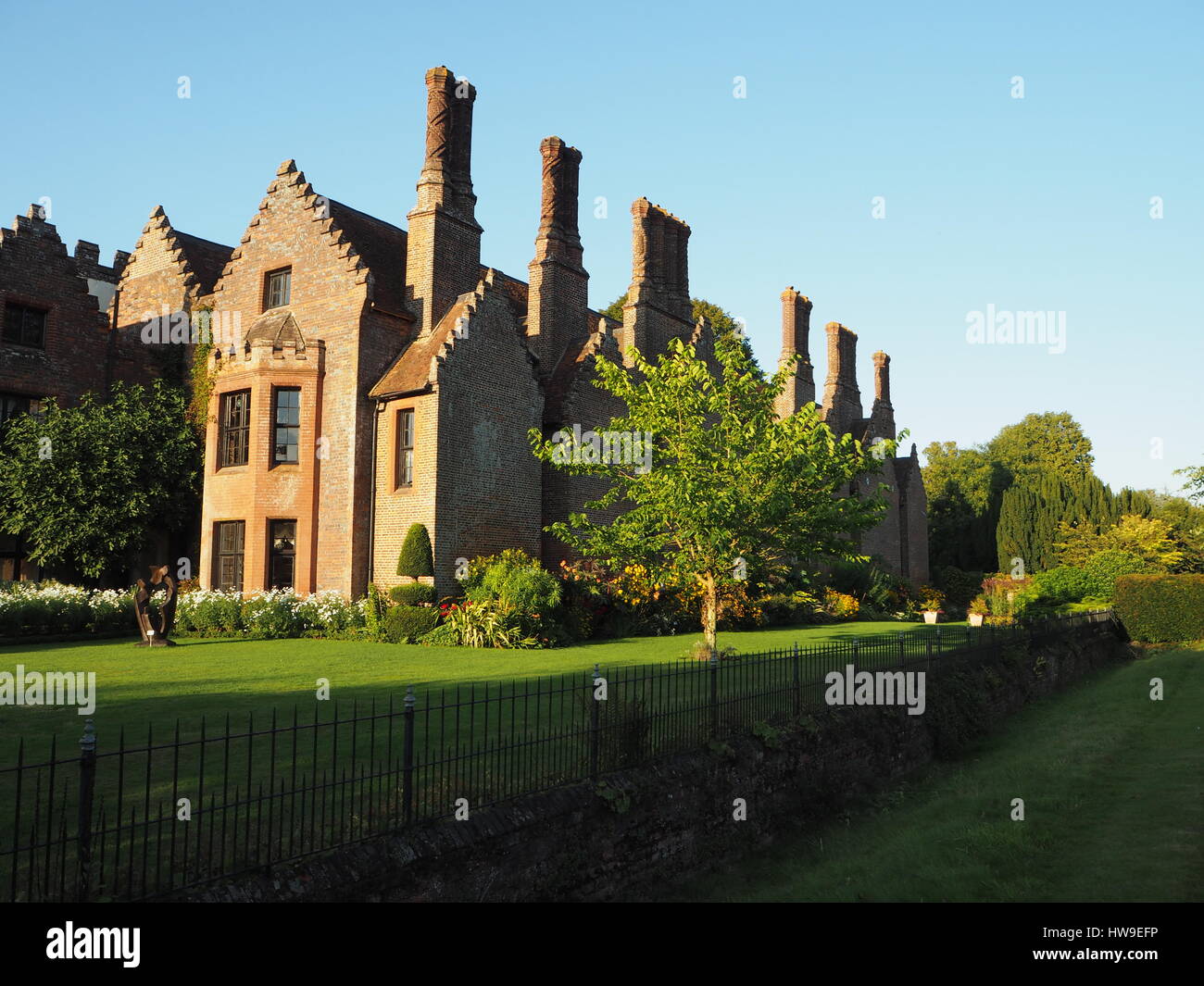 Tudor Chimneys High Resolution Stock Photography and Images - Alamy