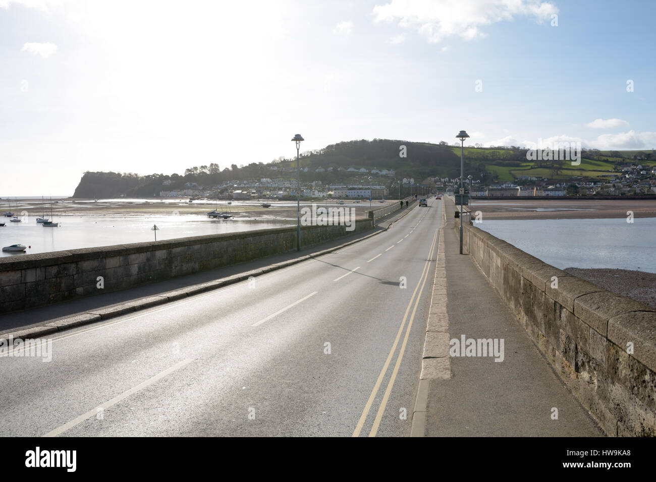 Shaldon Bridge linking Shaldon on one side of the River Teign to ...