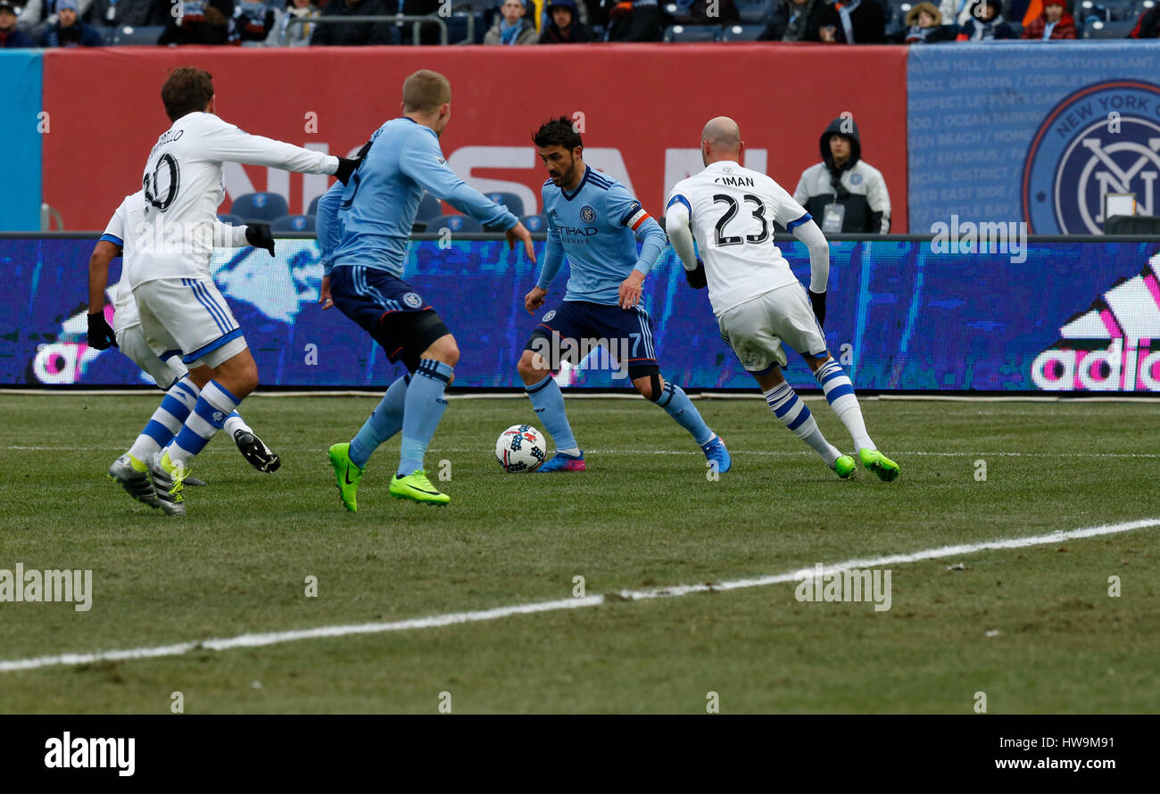 David Villa (7) of NYCFC controls ball during MLS game against Montreal ...