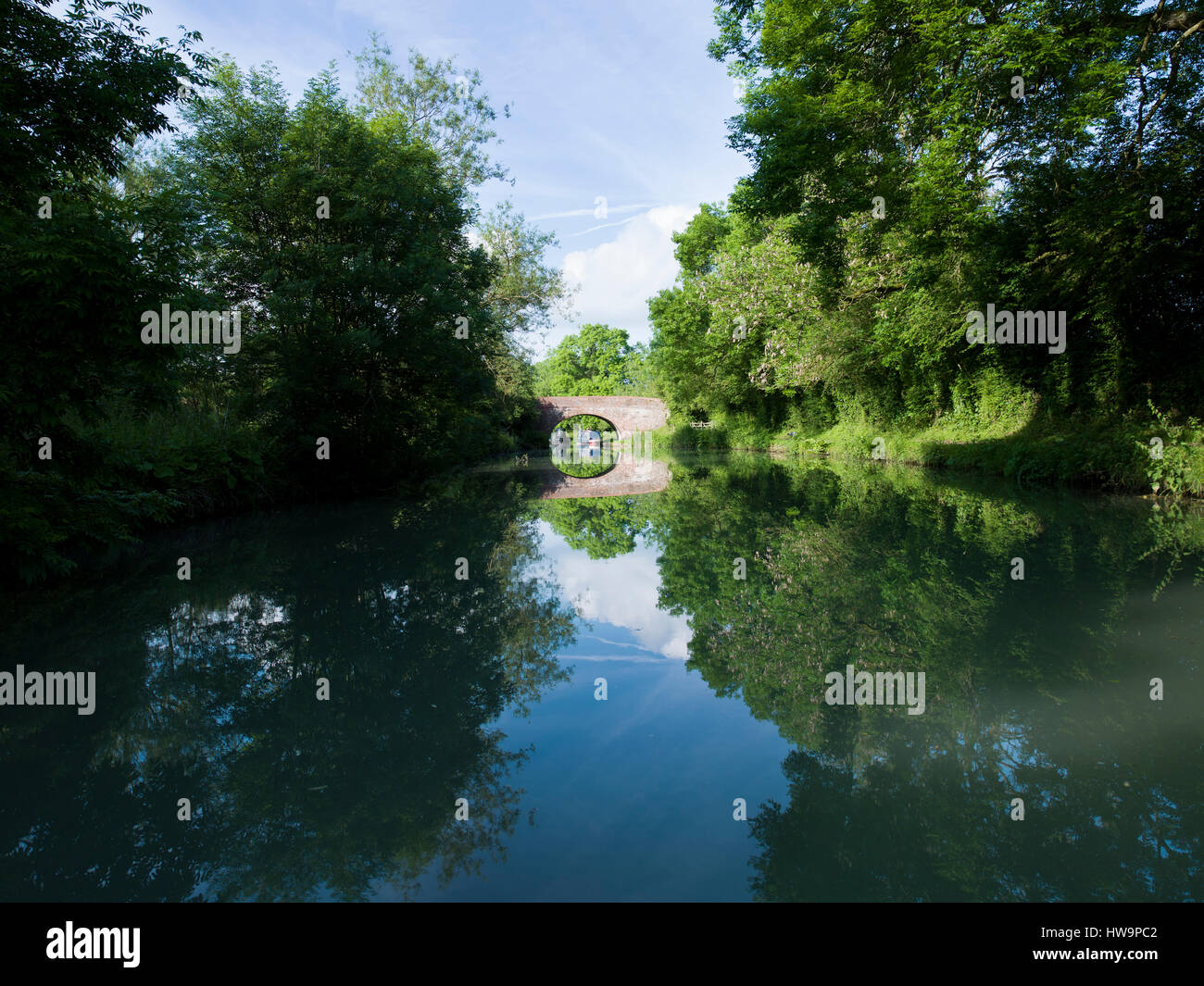 English canal hi-res stock photography and images - Alamy
