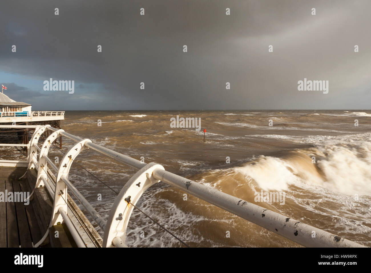 High tide marker hi-res stock photography and images - Alamy