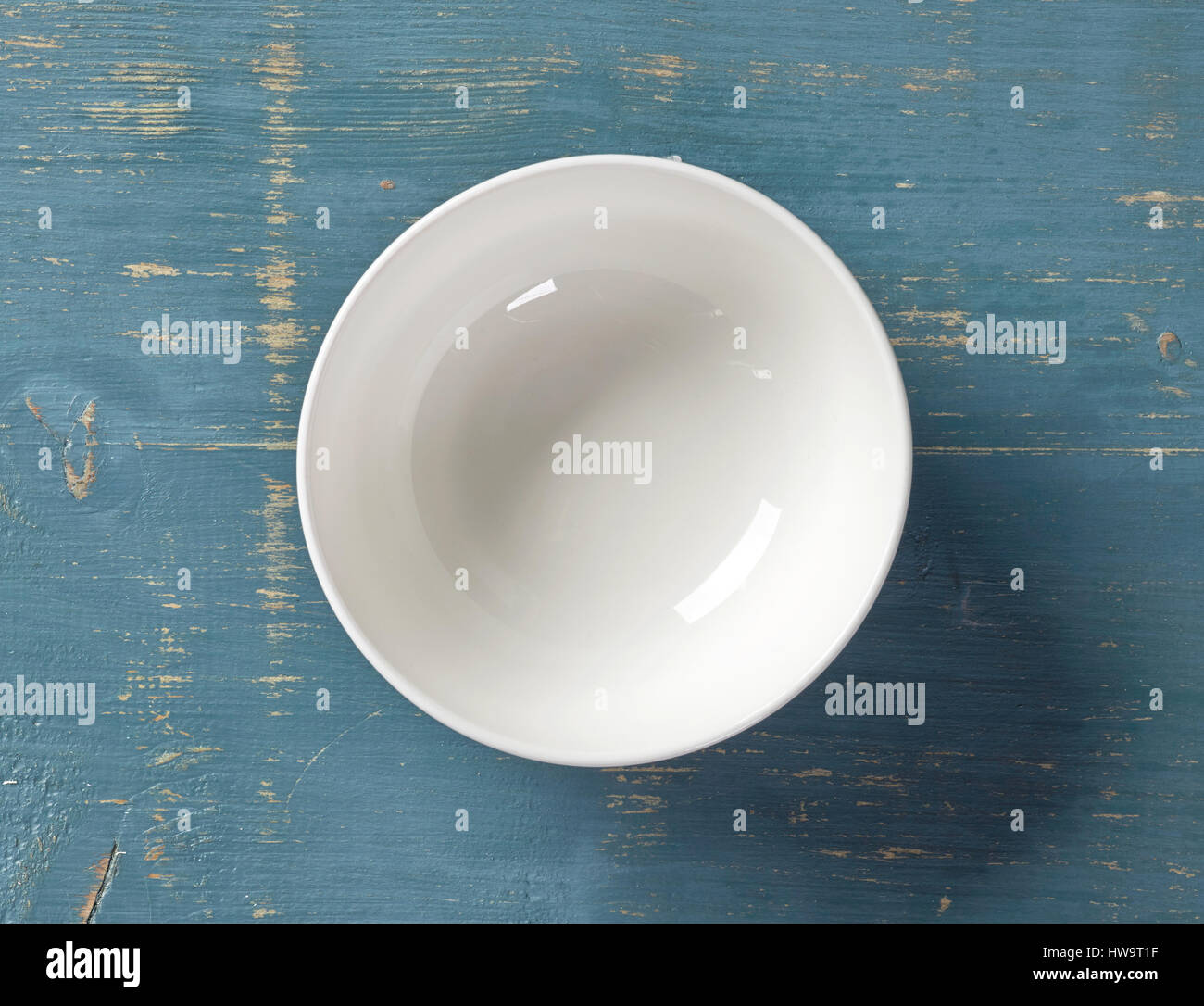 White empty bowl hi-res stock photography and images - Alamy