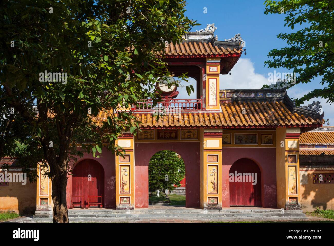 Mieu temple imperial city hi-res stock photography and images - Alamy