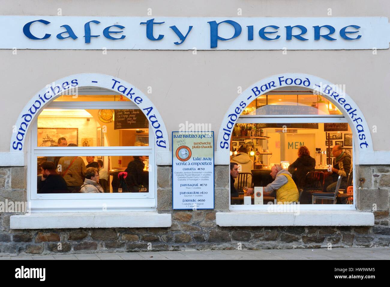 France, Finistere, Iroise Sea, Roscoff, Ty Pierre pub Stock Photo - Alamy
