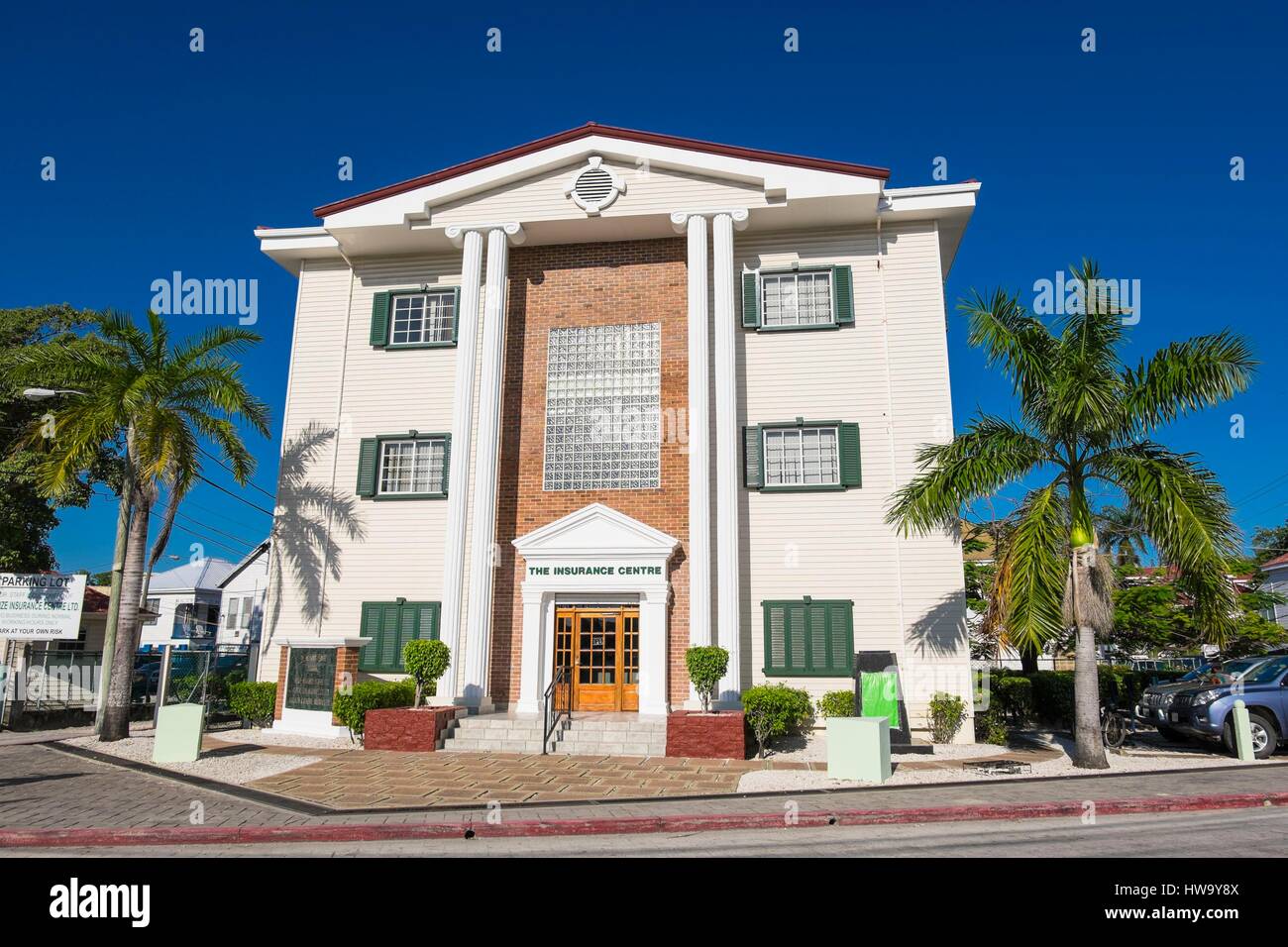 Insurance centre hi-res stock photography and images - Alamy