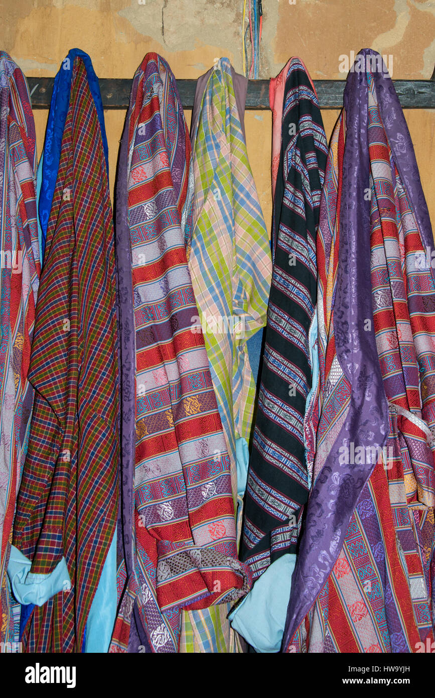 Bhutanese national dress hi-res stock photography and images - Alamy