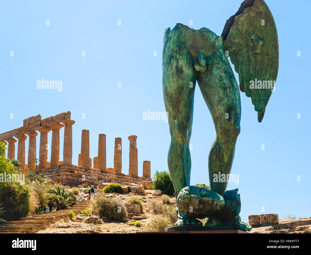 Icarus statue hi-res stock photography and images - Alamy