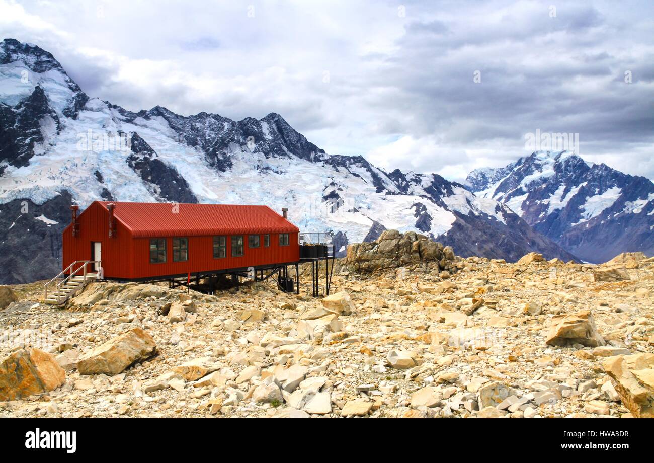 Mueller hut hi-res stock photography and images - Alamy