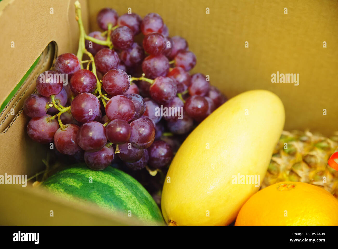 Pear fruit box hi-res stock photography and images - Alamy